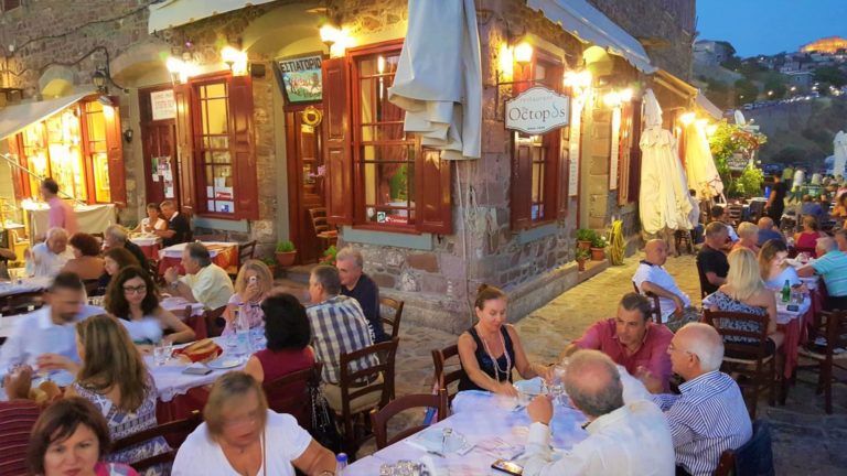 Octopus Restaurant – Molyvos, Midilli – Geleneksel Deniz Ürünleri ...